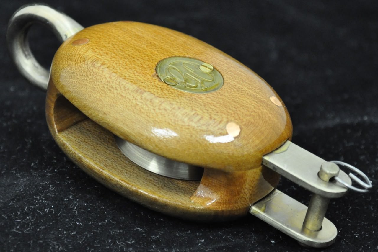 Ording Blockmakers Elm Block, Single With Becket | Schooner Chandlery