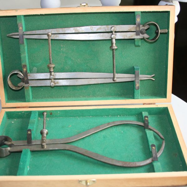 Set of Calipers in Original Wooden Case - AMT - Machinist Calipers ...