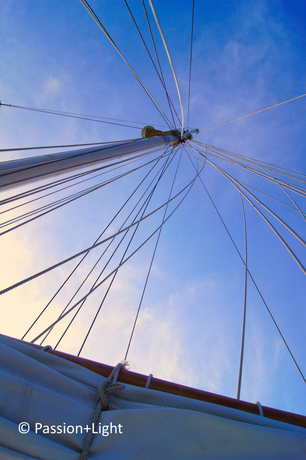 Mast and boom of main sail on schooner sailing in Thailand. Sailing ...
