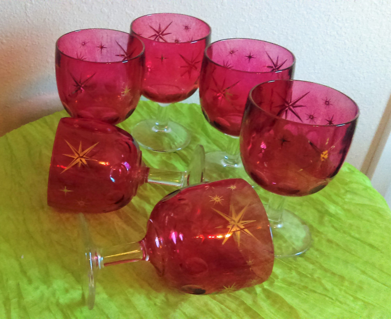 6 RARE & Unusual Vintage Ruby wth Retro Gold Star Pattern Schooner ...