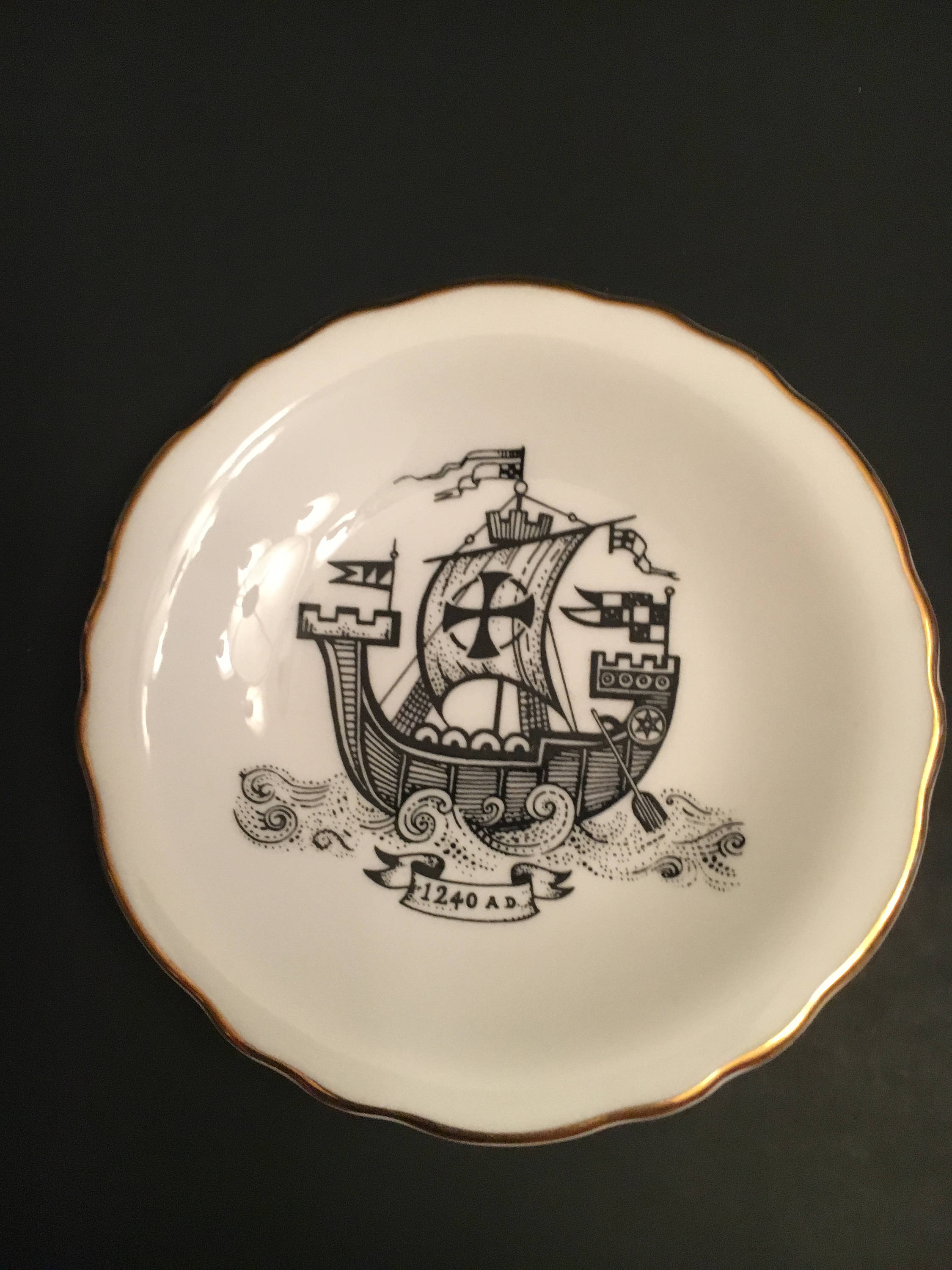 SHIP SEA PLATES - Royal Grafton - cocktail schooner plates - gold ...