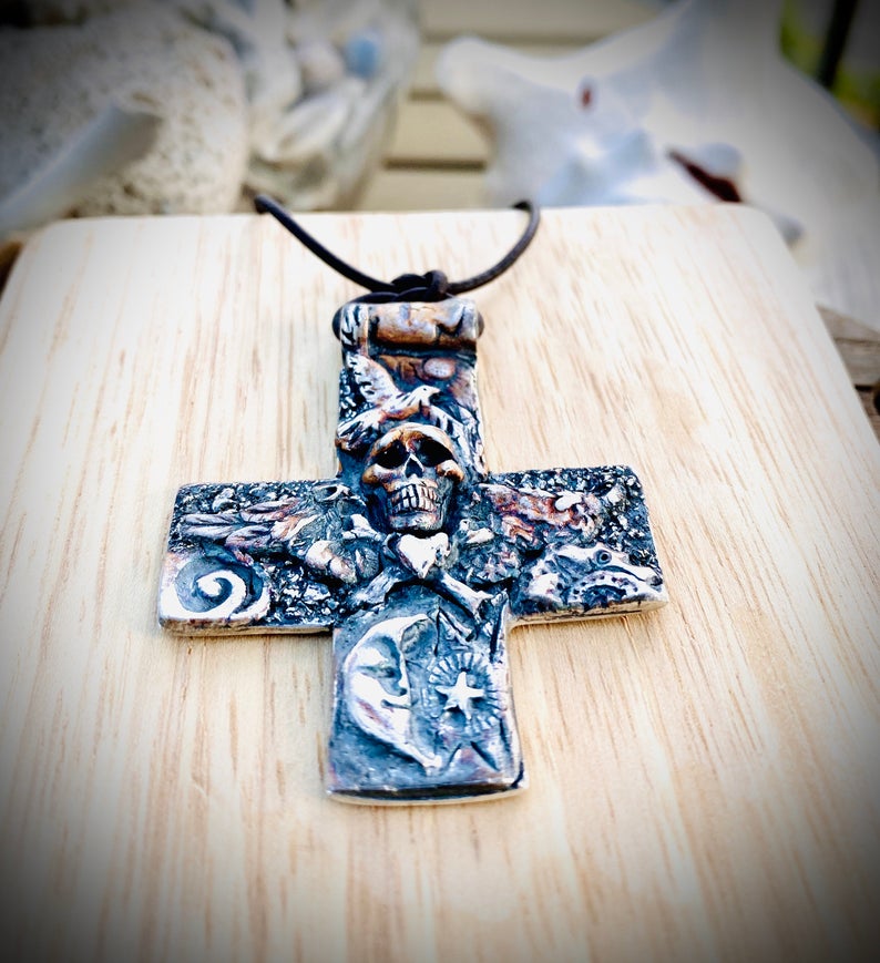 Winged Skull Pirates Captain Cross Carved in Silver Sea birds Spirals ...